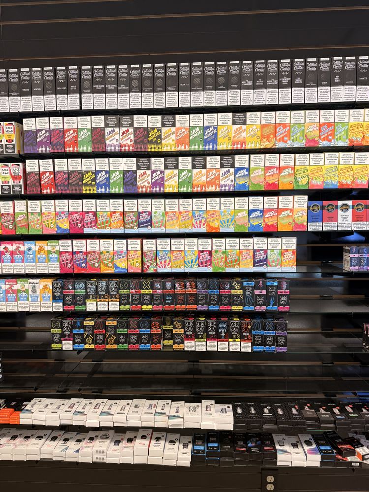 CHILL CHAMBER TOBACCO & VAPE - Updated October 2025 - 17 Photos - 3011 ...