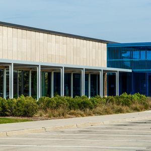 COMMERCE TOWNSHIP COMMUNITY LIBRARY - Updated July 2025 - 16 Photos ...