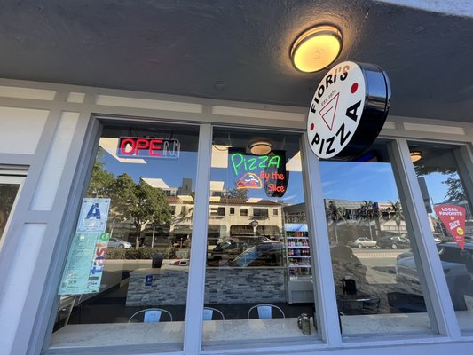 FIORI’S PIZZA - Updated October 2025 - 81 Photos & 67 Reviews - 811 W ...