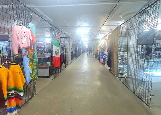 SUPER FLEA - Updated December 2025 - 23 Reviews - 6200 St John Ave ...