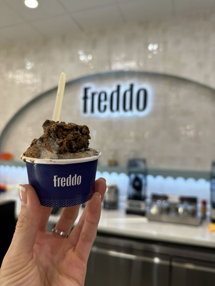 FREDDO - Updated September 2025 - 365 Photos & 139 Reviews - 7210 S ...