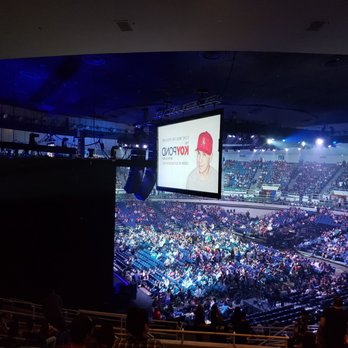 Neal S Blaisdell Arena - 608 Photos & 112 Reviews - Stadiums & Arenas ...