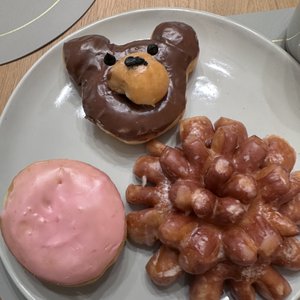 SARAH DONUTS - 62 Photos & 63 Reviews - 663 Holcomb Bridge Rd, Roswell ...