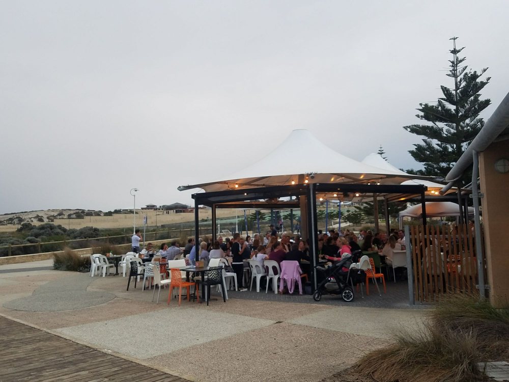 CHIPPY’S BEACH SHACK - Updated October 2025 - 12 Photos - 99 Jindalee ...