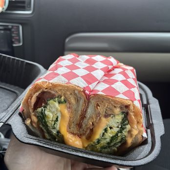 CURBSIDE ON THE RUN - Updated July 2024 - 115 Photos & 164 Reviews ...