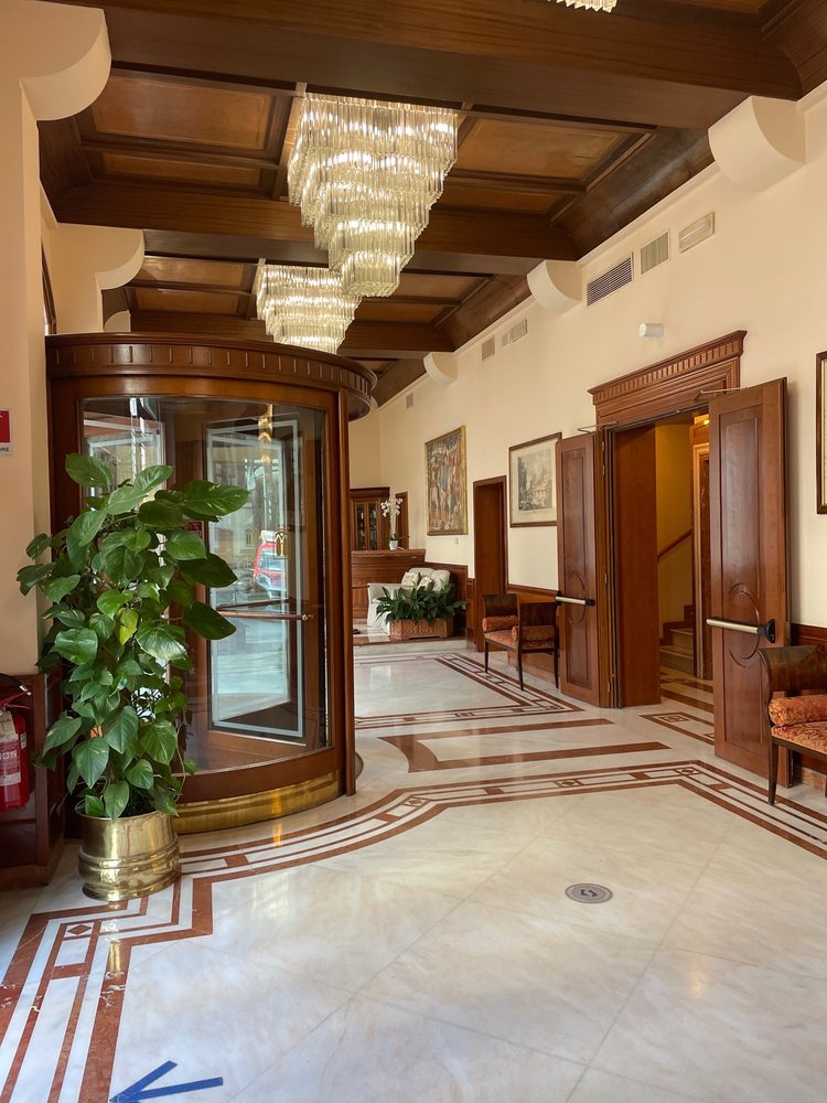 HOTEL PIERRE - Updated August 2025 - 65 Photos & 18 Reviews - Via dè ...