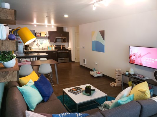 LARK BELLINGHAM - 31 Photos & 43 Reviews UPDATED - Apartments - 800 ...