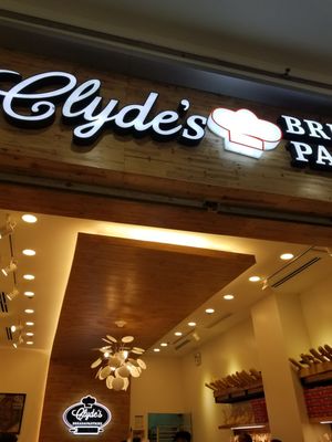 CLYDES BREAD AND PASTRIES - Updated August 2025 - 173 Maharlika Highway ...