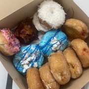 THOMAS DONUT & SNACK SHOP - 521 Photos & 804 Reviews - 19208 Front ...