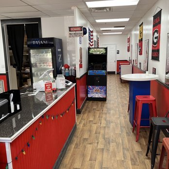 PHILLY HUT - Updated October 2025 - 55 Photos & 41 Reviews - 2299 Hwy ...