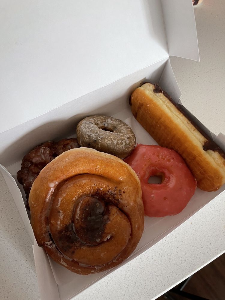 DONUT 7 - Updated April 2025 - 172 Photos & 314 Reviews - 11005 Burnet ...