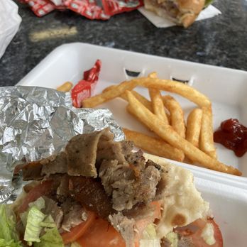 THE MAD GREEK - Updated April 2025 - 2669 Photos & 2233 Reviews - 72112 ...