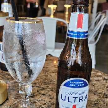 SOUTHERN ROOTS - Updated November 2024 - 490 Photos & 500 Reviews - 119 ...