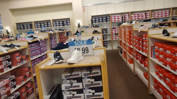 BEALLS DEPARTMENT STORE - Updated July 2025 - 42 Photos - 4901 E Silver ...