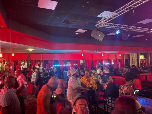 CLUB RITZY - Updated October 2025 - 1201 Oakland Blvd, Fort Worth ...