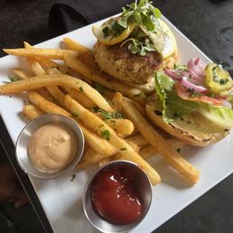 KATCH KITCHEN & COCKTAILS - 67 Photos & 39 Reviews - 2077 Northlake ...