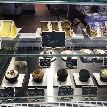 MAX’S CAKES - Updated October 2024 - 250 Photos & 122 Reviews - 1007 B ...