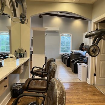 THE RED COTTAGE SALON AND SPA - Updated January 2026 - 36 Photos & 57 ...