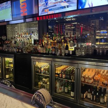 BIG BAR - Updated July 2024 - 202 Photos & 168 Reviews - 151 E Wacker ...
