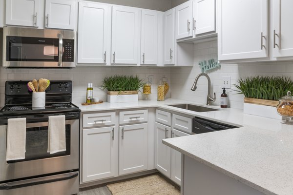 LANDRY AT EAST COBB - Updated November 2024 - 10 Photos - 2575 Delk Rd ...