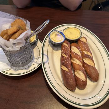 JOCKS & JILLS SPORTS GRILLE - Updated October 2025 - 226 Photos & 268 ...