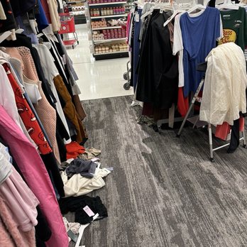 TARGET - Updated January 2026 - 200 Photos & 294 Reviews - 100 14th St ...