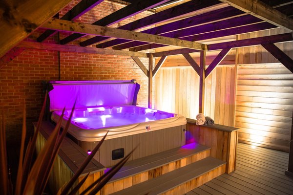 POOLMART & SPAS - 17 Photos - 6581 Dixie Hwy, Clarkston, Michigan - Hot ...