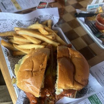 STREET TO TABLE - Updated March 2025 - 598 Photos & 384 Reviews - 2205 ...