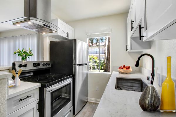 VILLA LA PALOMA APARTMENTS - Updated March 2025 - 84 Photos & 23 ...