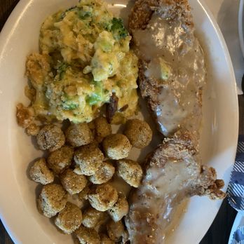 CRACKER BARREL OLD COUNTRY STORE - Updated July 2025 - 522 Photos & 301 ...