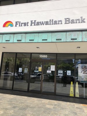 FIRST HAWAIIAN BANK - KAPIOLANI BRANCH - Updated June 2025 - 46 Photos ...
