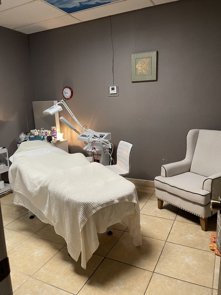 DIAMOND DAY SPA - Updated October 2025 - Request an Appointment - 12 ...