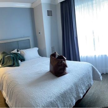 HAMPTON INN & SUITES STAMFORD - Updated December 2025 - 159 Photos & 41 ...