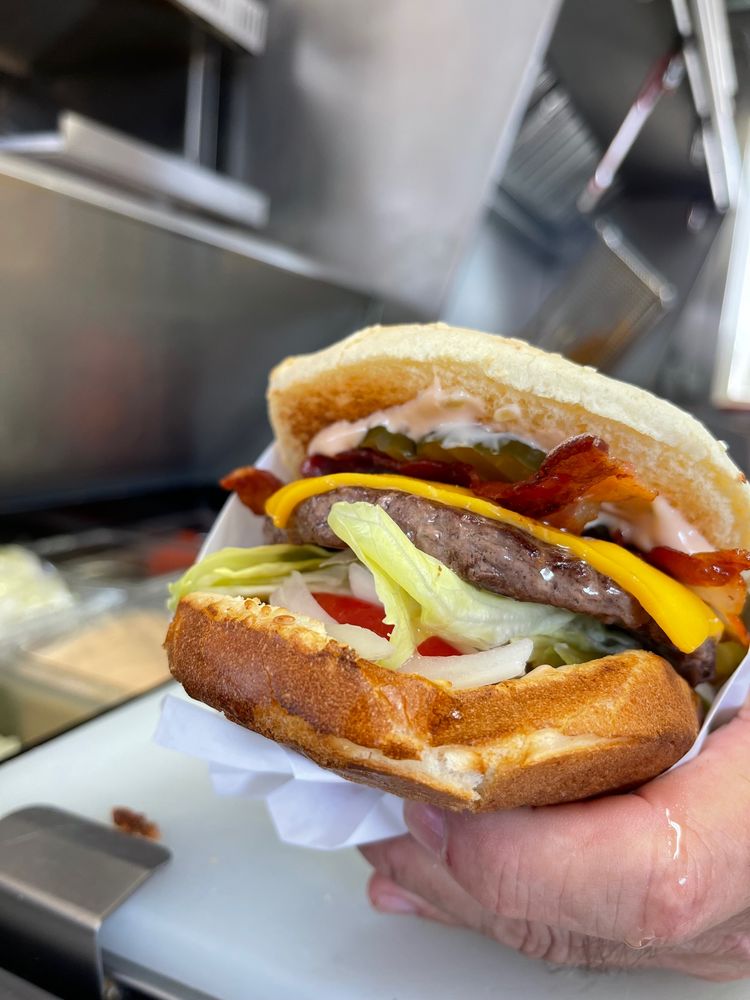 LARRY’S DRIVE IN - Updated July 2025 - 37 Photos & 83 Reviews - 120 ...