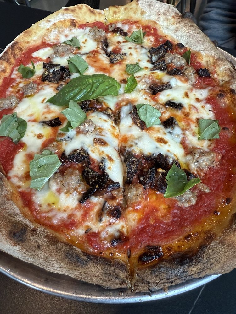 IN ITALY PIZZERIA & BAR - Updated June 2025 - 17 Photos - 107 E State ...