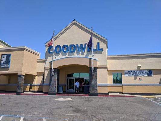 GOODWILL INDUSTRIES - Updated September 2025 - 69 Photos & 62 Reviews ...