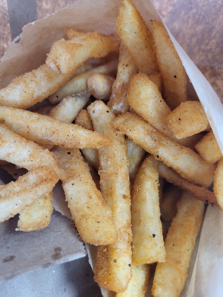 BUSY BOYS - 130 Opportunity Blvd, Cambridge, Minnesota - Chicken Shop ...
