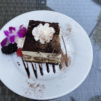 BIN 189 - Updated November 2024 - 365 Photos & 613 Reviews - 27984 Hwy ...