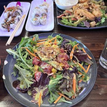 LAZY FISH - Updated June 2024 - 440 Photos & 476 Reviews - 10 E Patrick ...