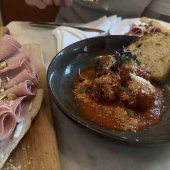 ROMAN WOLVES - Updated November 2024 - 525 Photos & 331 Reviews - 1980 ...