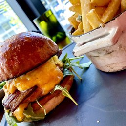 LE CHICK - Updated December 2025 - 2971 Photos & 1434 Reviews - 310 NW ...