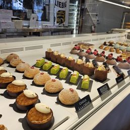 MOULIN - Updated February 2025 - 3318 Photos & 1584 Reviews - 1000 ...