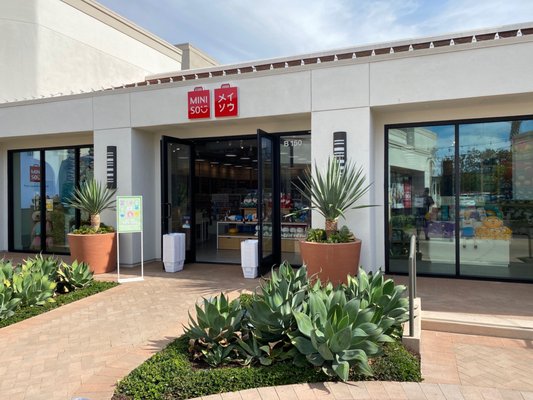 MINISO - Updated October 2024 - 63 Photos & 15 Reviews - 4237 Campus Dr ...