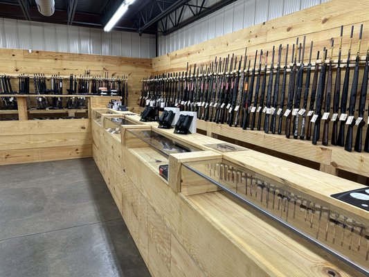 BAMA GUNS & OUTFITTERS - Updated December 2025 - 1556 Almon St, Heflin ...