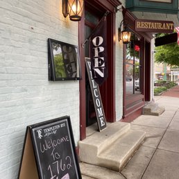 THE 1762 - Updated July 2025 - 116 Photos & 117 Reviews - 12 W Main St ...