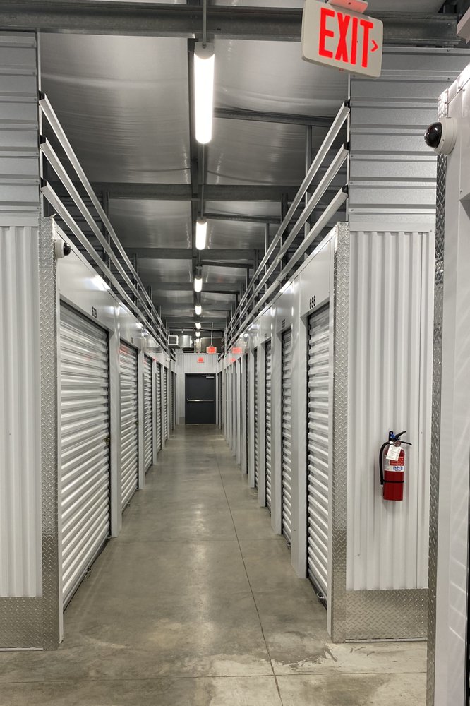 BLUE SKY SELF STORAGE - Request a Quote - 17 Photos - 2135 W Davis St ...