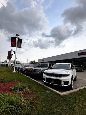 MUNDOAUTOS - Updated December 2025 - 26 Photos - 909 E Chicago St ...