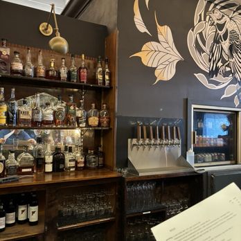 ONE LEGGED MAGPIE - Updated January 2026 - 92 Photos & 47 Reviews - 19 ...