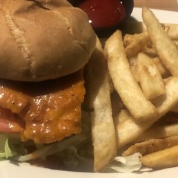 BLUE 32 SPORTS GRILL - Updated December 2025 - 318 Photos & 652 Reviews ...