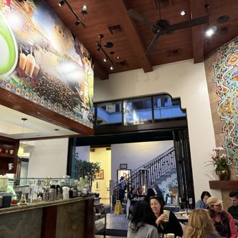 URTH CAFFÉ-PASADENA - Updated July 2025 - 8356 Photos & 4150 Reviews - 594 E Colorado Blvd ...